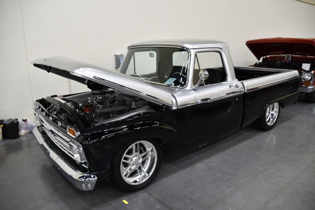 Ford Powered F-100 Super Nationals