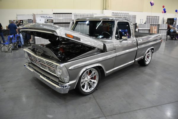 Ford Powered F-100 Super Nationals