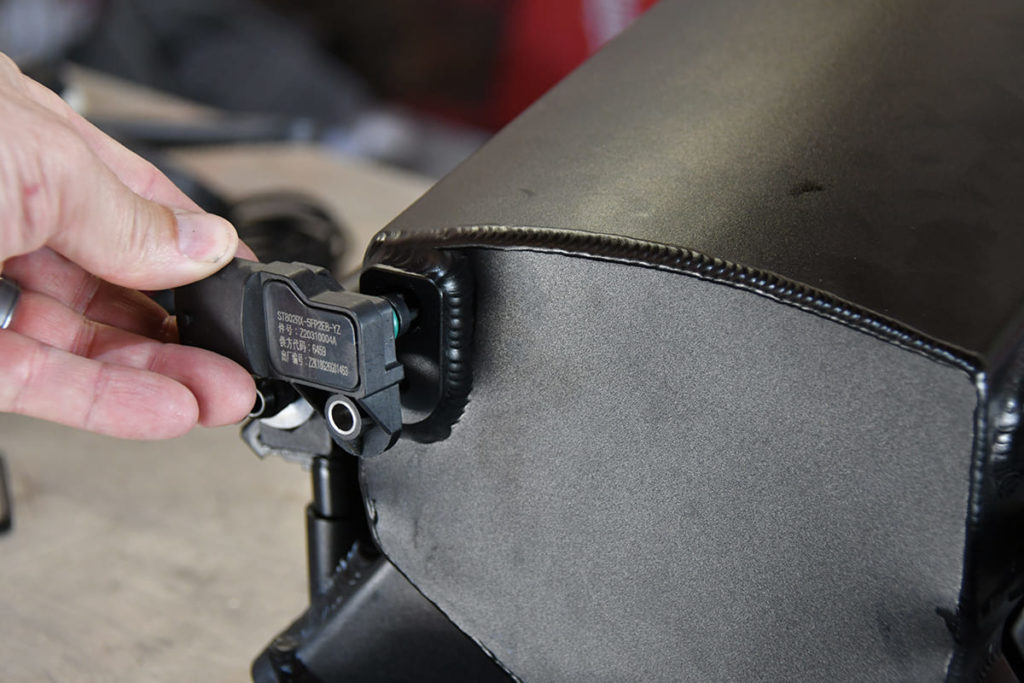 FiTech Ultra Ram EFI System installation process with images.