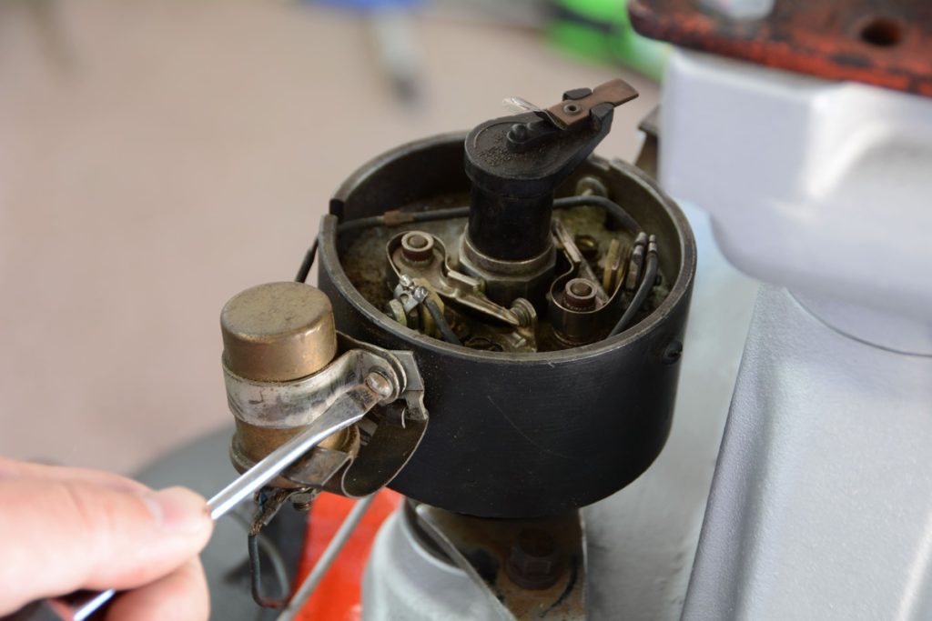 Installing PerTronix Electronic Ignition in a Points Distributor