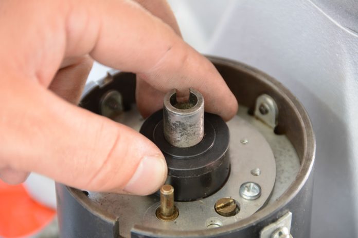 Installing PerTronix Electronic Ignition in a Points Distributor