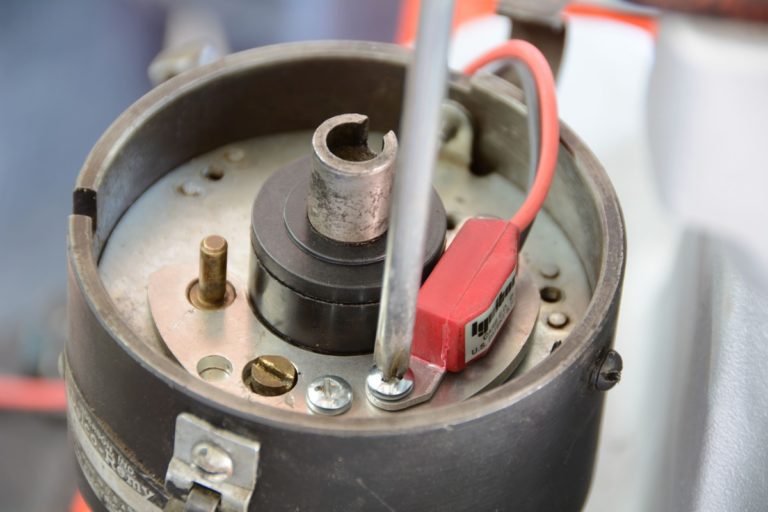 Installing PerTronix Electronic Ignition in a Points Distributor