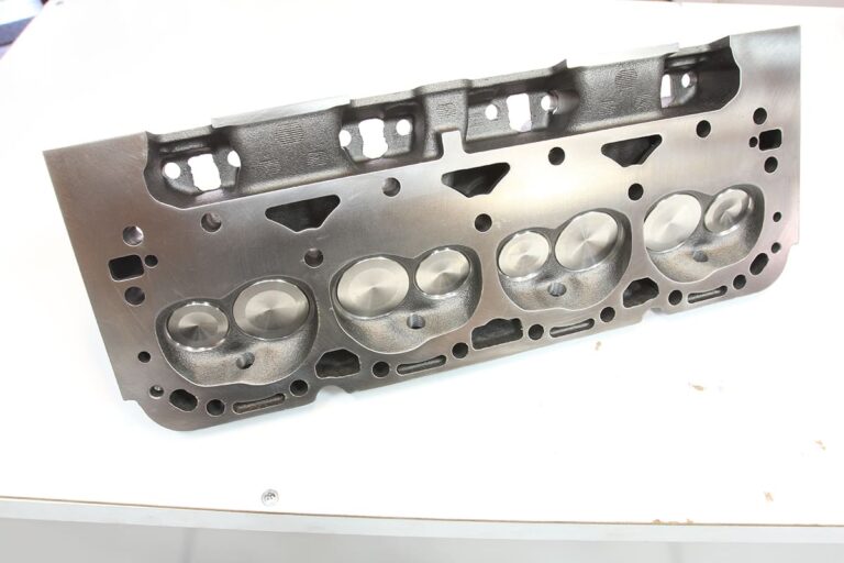 Small-Block Build Locking Down the Long-Block