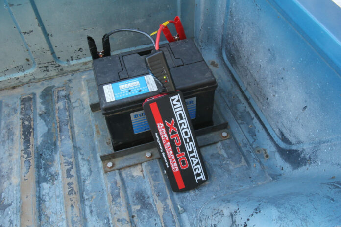 Antigravity XP 10 battery jump box - Using this compact battery jump ...