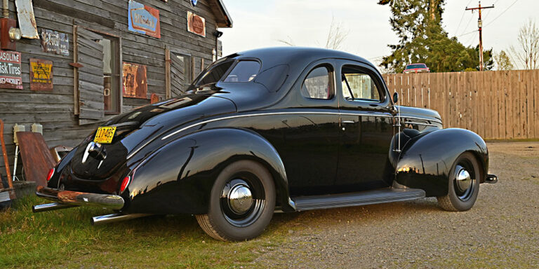 Road Hugging Ragtop ‘39 Ford DeLuxe Coupe