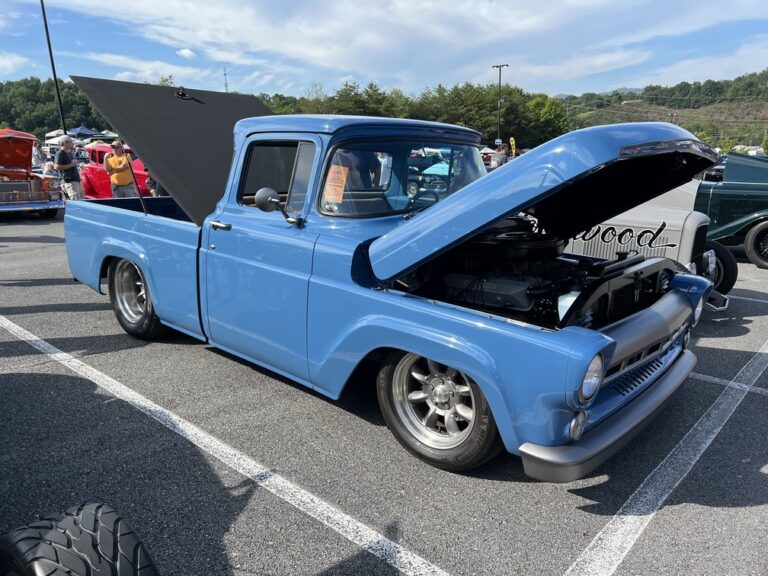 39th Hot Rod Roundup … Starts Strong