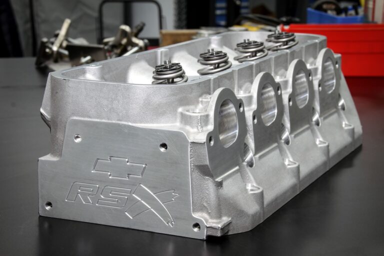 Chevrolet Performance 632 big-block engine build