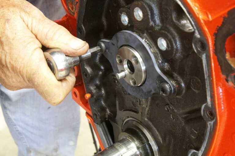 Hydraulic roller cam swap in a Chevy small-block