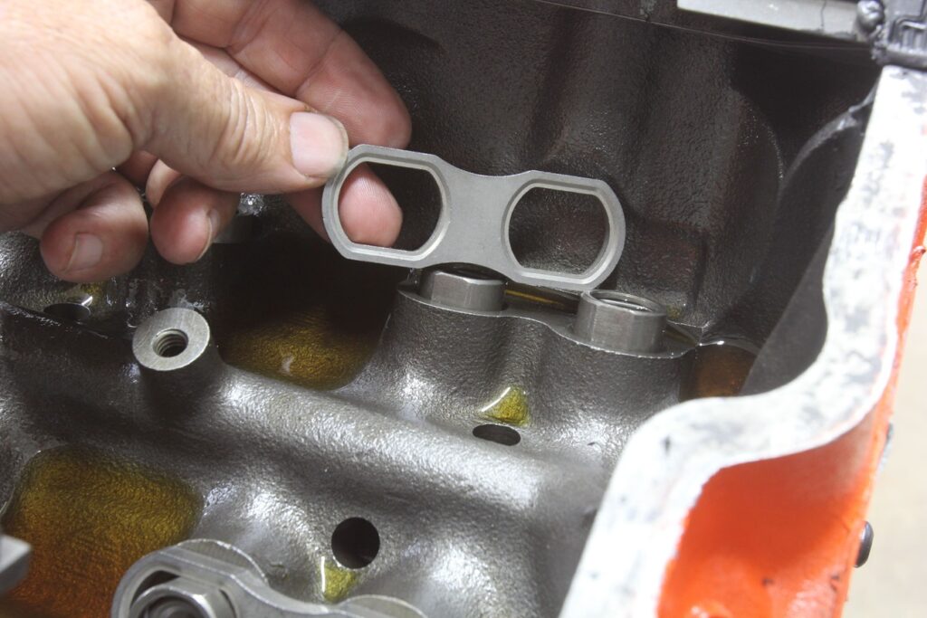 Hydraulic roller cam swap in a Chevy small-block