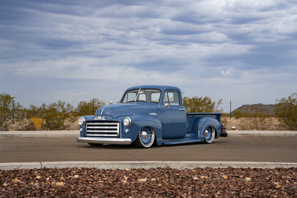 Tre 5 Customs Built ‘52 GMC Truck