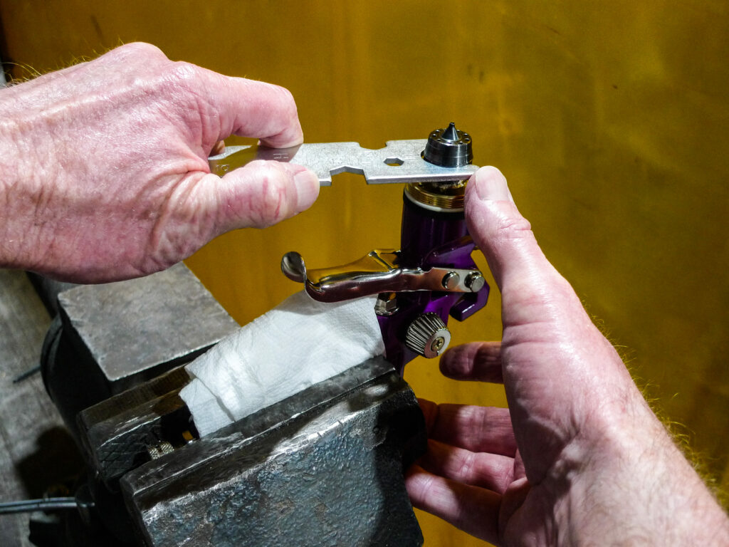 New Automotive Paint Spray Gun Preparation and Maintenance
