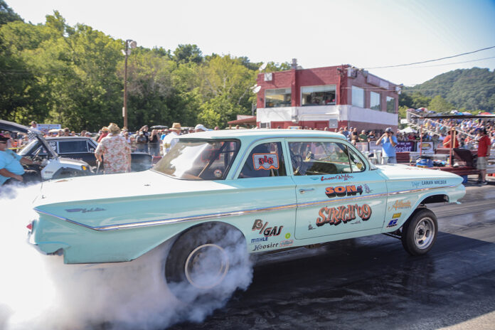 Chevrolet Cleans House at the Knoxville Southeast Gassers Race