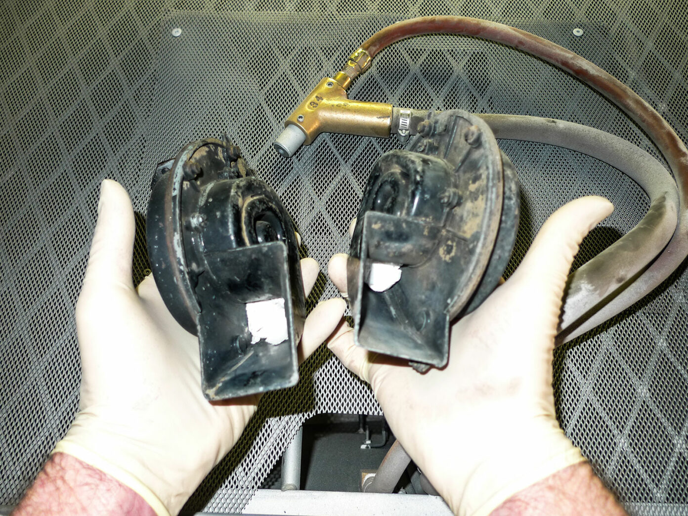 How To Install A Delco Remy Horn - Classic Truck Performance