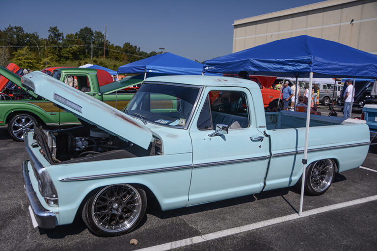 Classic Fords Head to the Smokies for the F-100 Supernationals