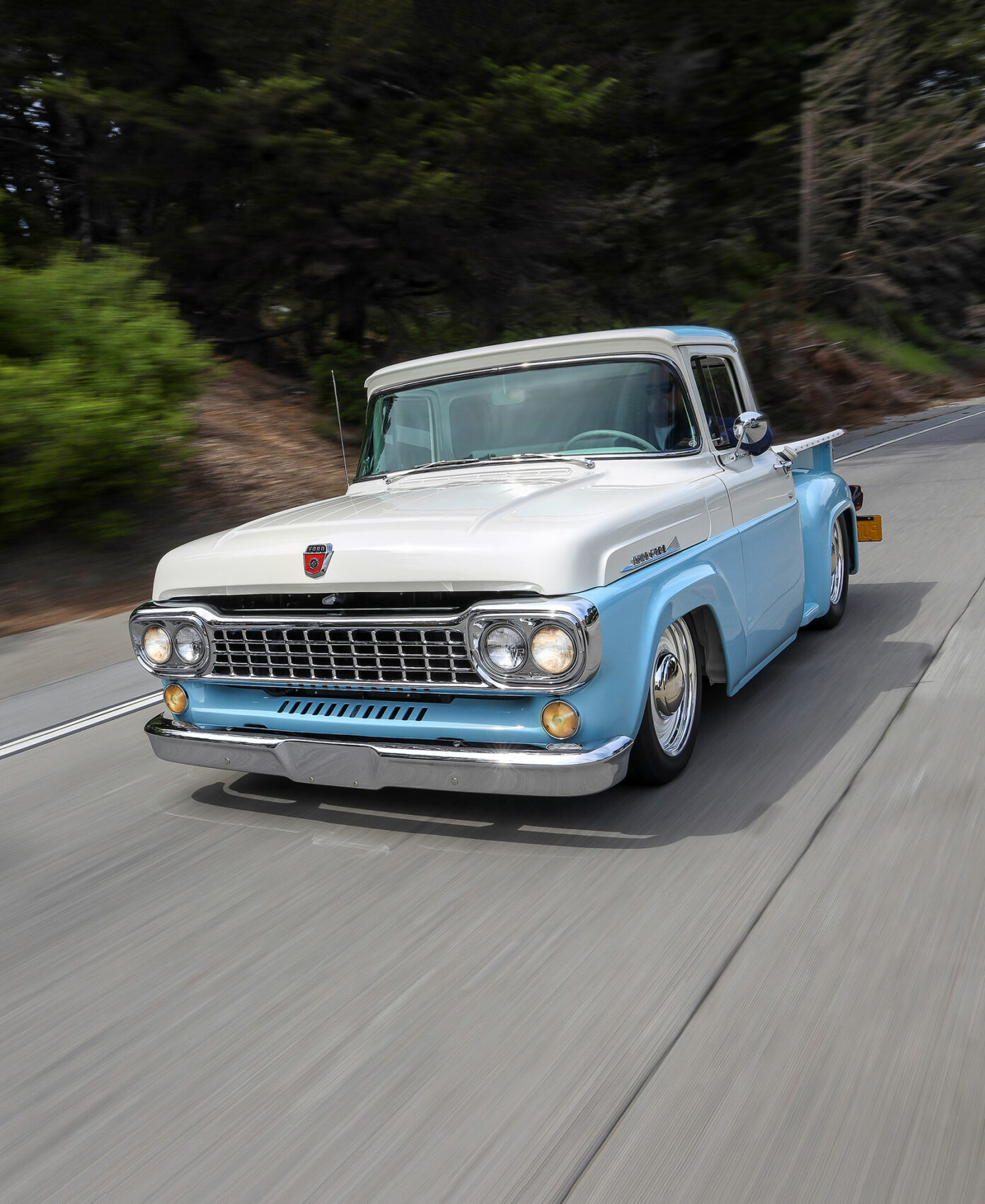 Meyers’ LS Swapped Two Tone F100 Flareside