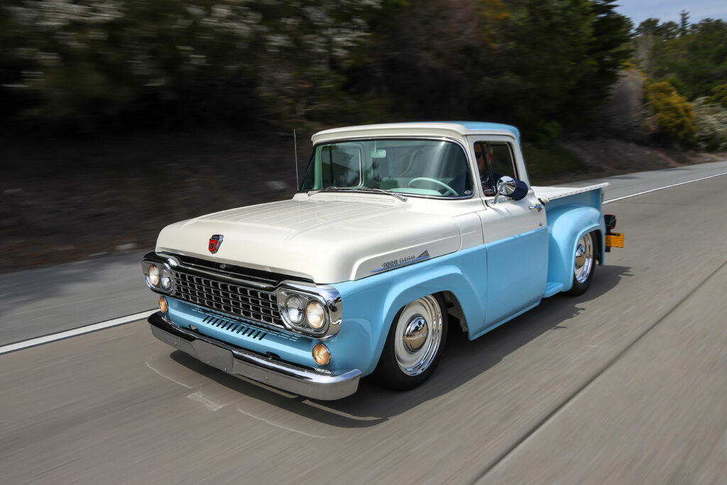 Meyers’ LS Swapped Two Tone F100 Flareside