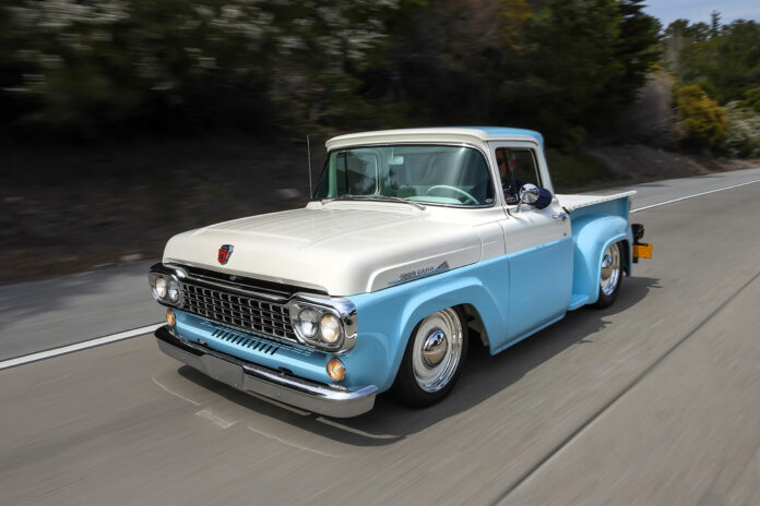 Meyers’ LS Swapped Two Tone F100 Flareside