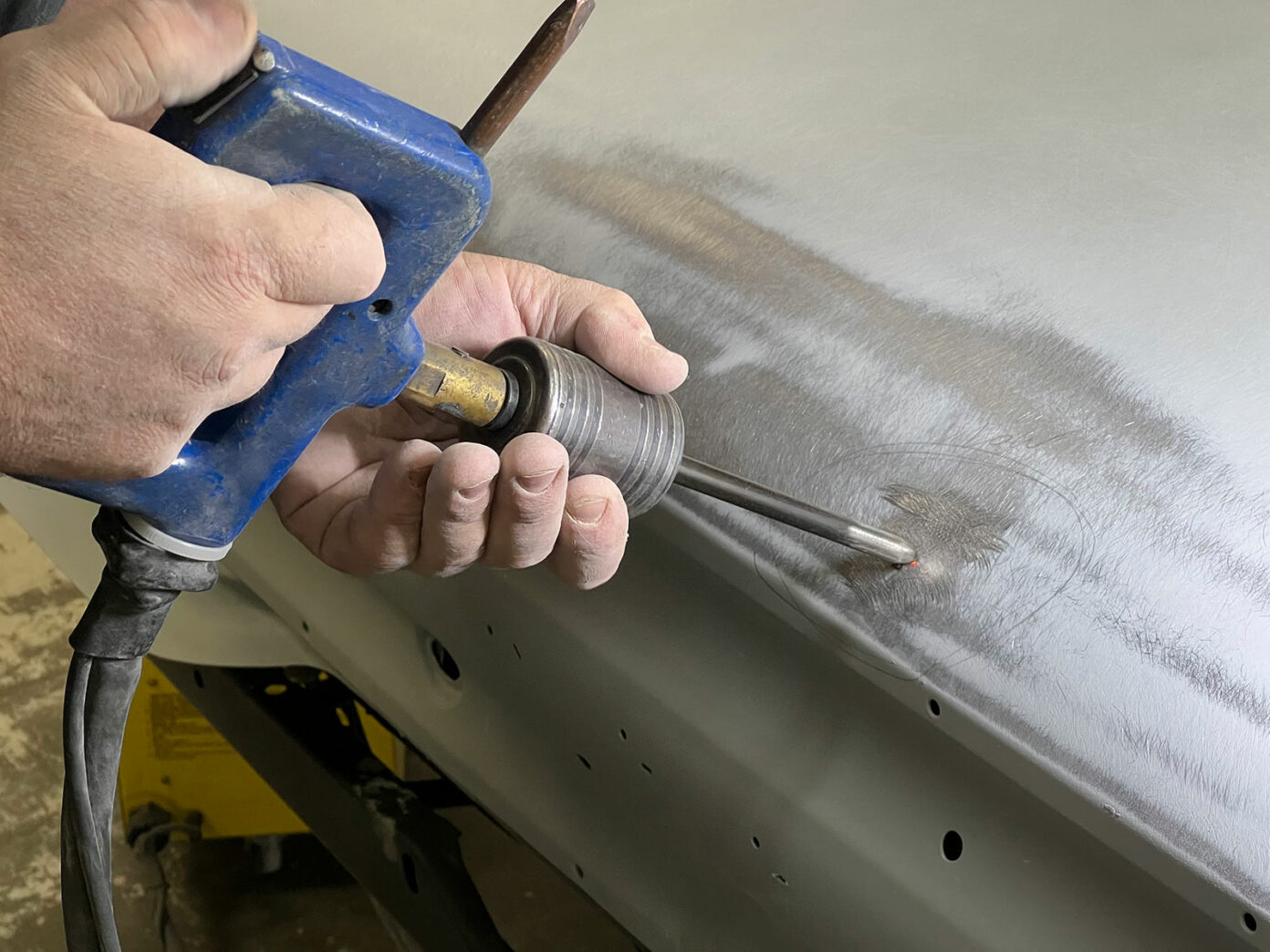 DIY Tips On How To Sand a Car For Painting