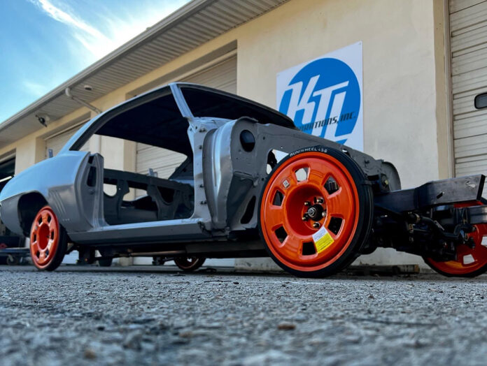 Modering Rodding News: GUNIWHEEL, X-60 Buick Invicta, Giveaway at ...