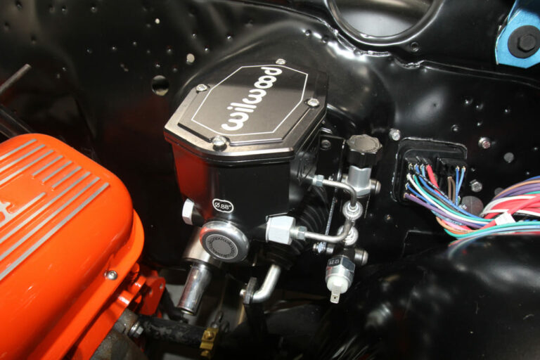 How to properly bench bleed brake master cylinders