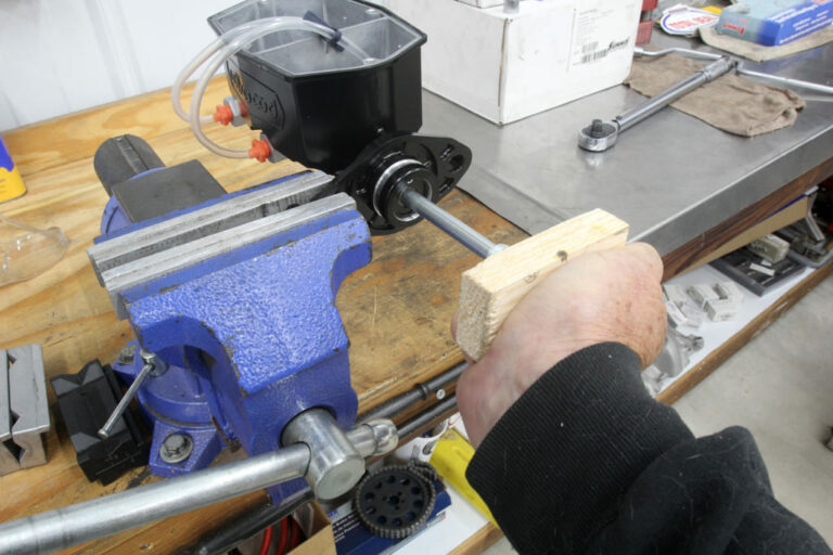 How to properly bench bleed brake master cylinders
