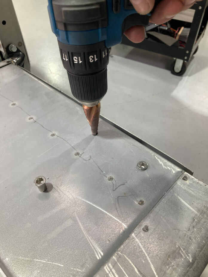 LMC Truck’s Way to Secure a Tailgate