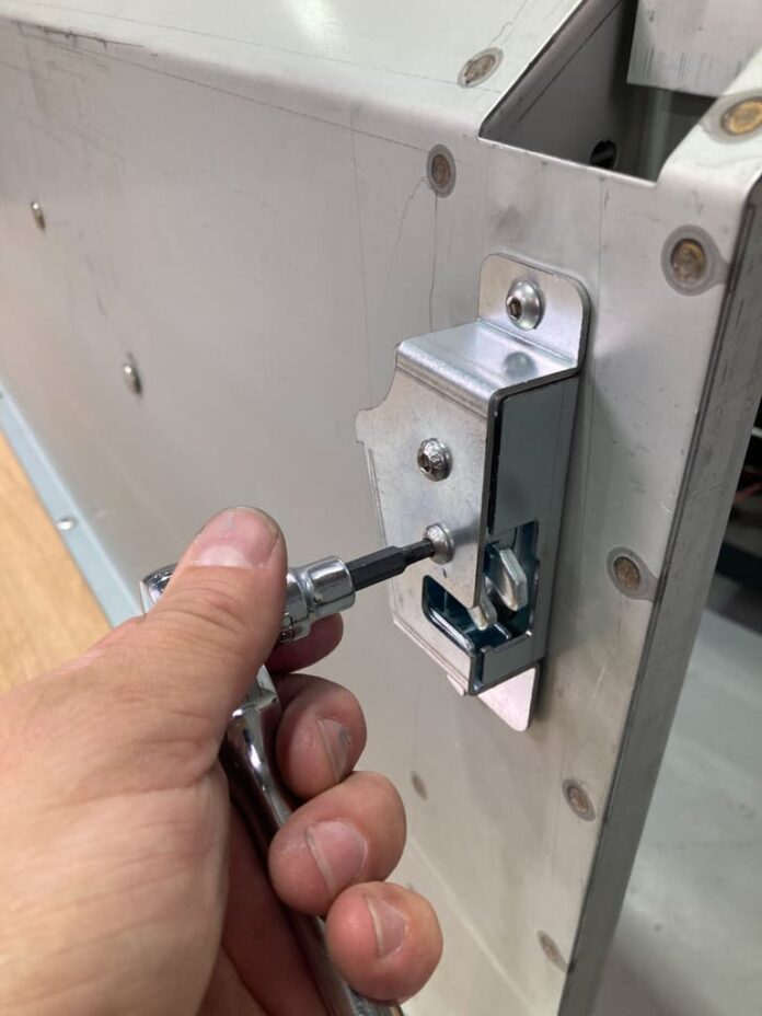 LMC Truck’s Way to Secure a Tailgate