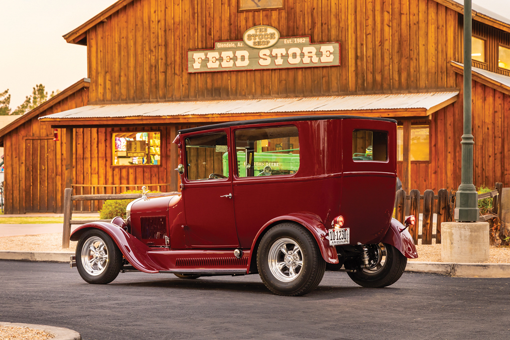 1926 Ford Model T Sedan: Revamped with a 302 V8 Engine