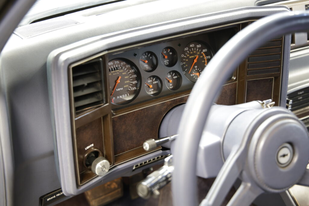 Classic Instruments Analog Gauges For G-Bodies