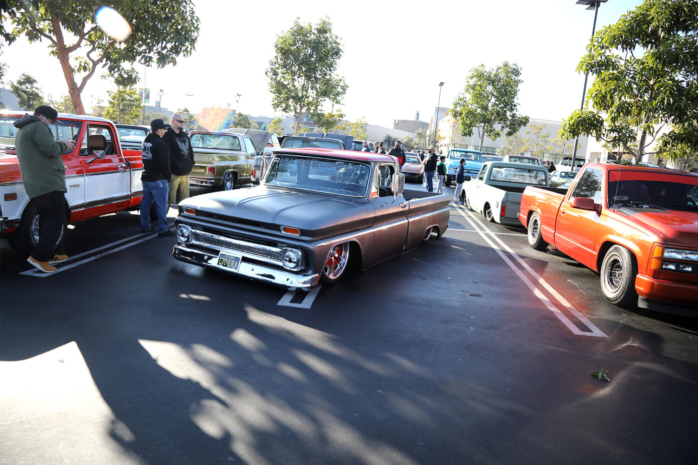 Hotrods ’N Helos Classic Car Show Debuts in Huntington Beach